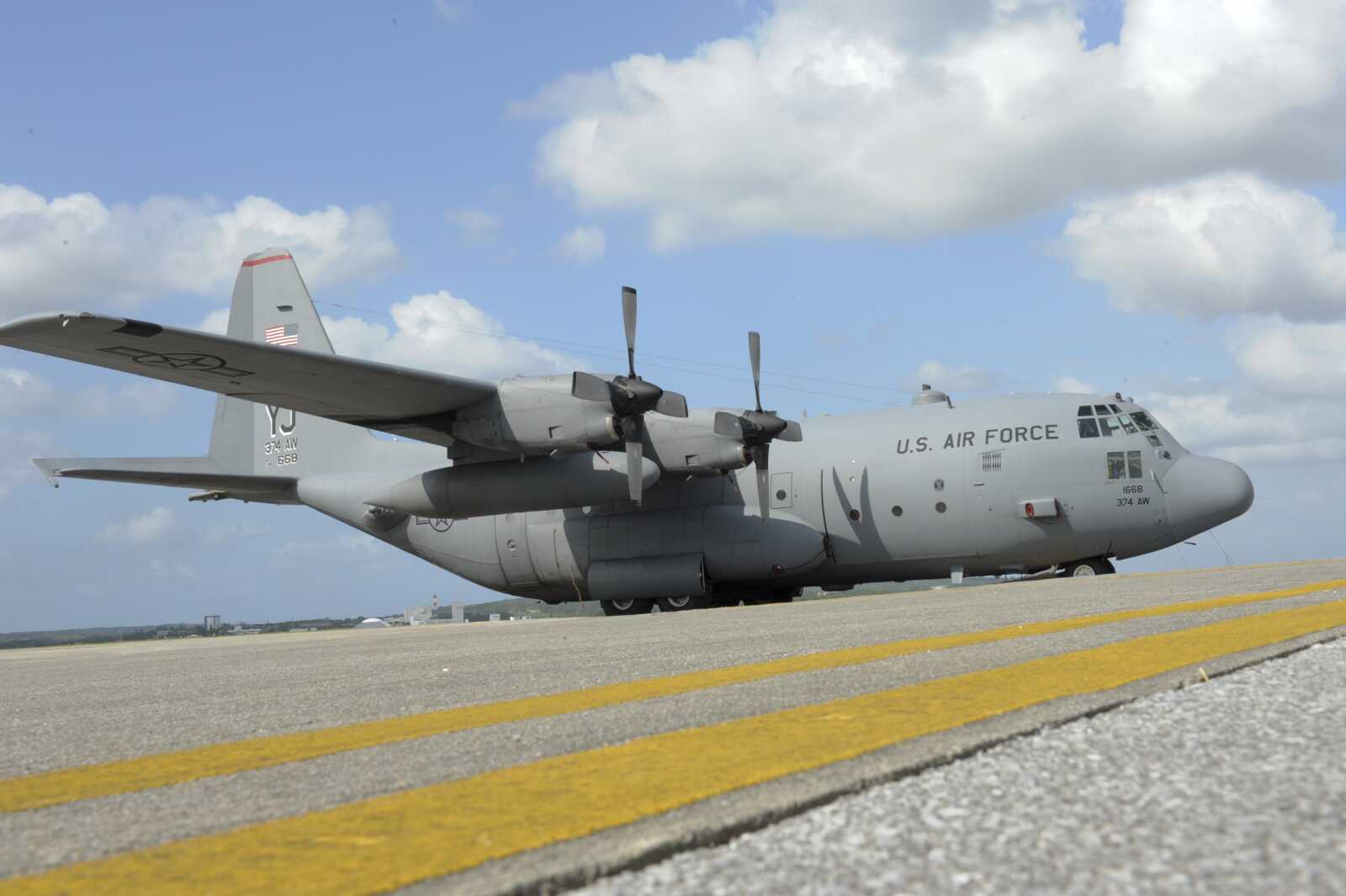 Lockheed C-130 Hercules Wallpapers (45 images) - WallpaperCat