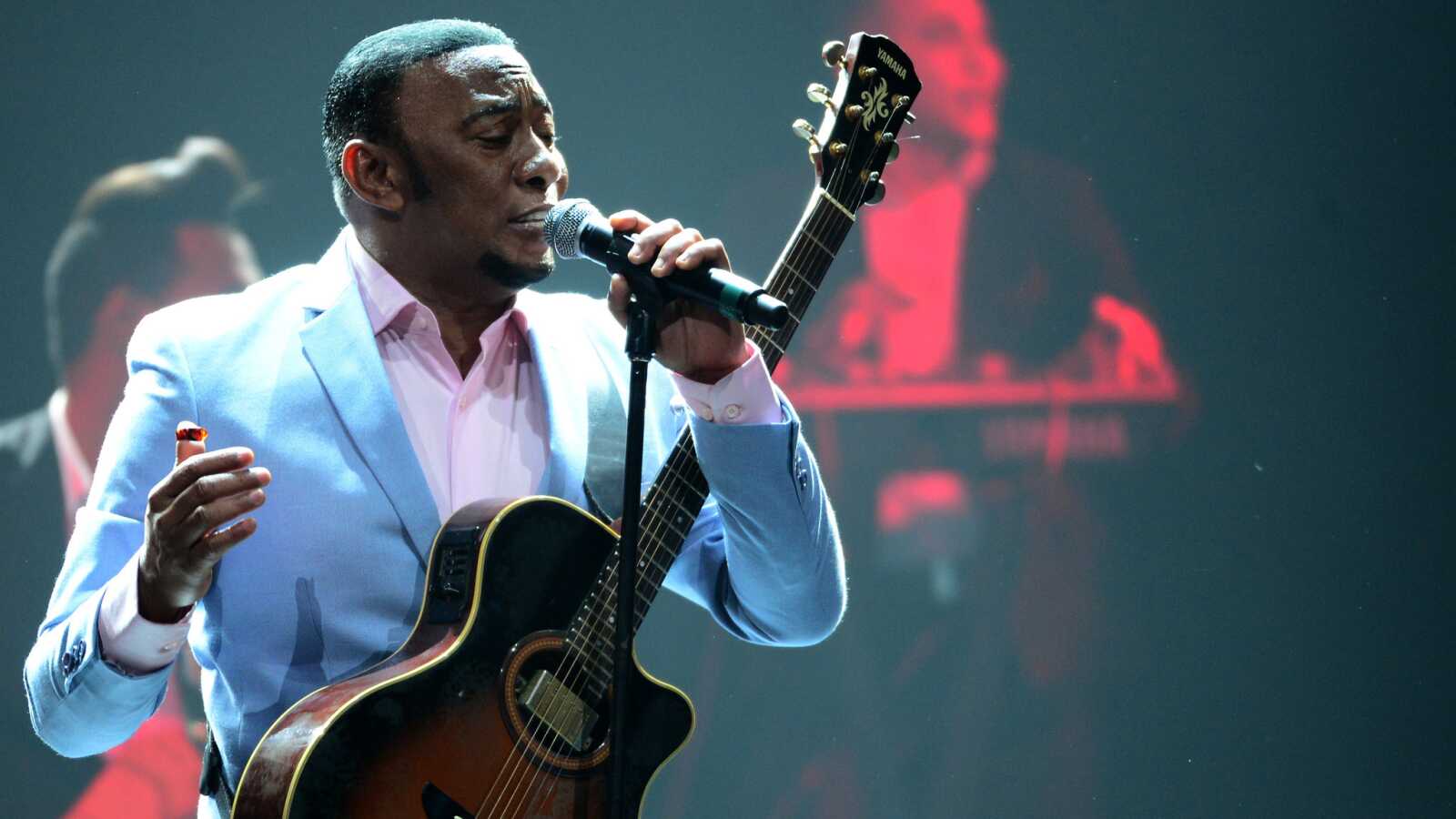Antony Santos (Singer) Wallpapers (9 images) - WallpaperCat
