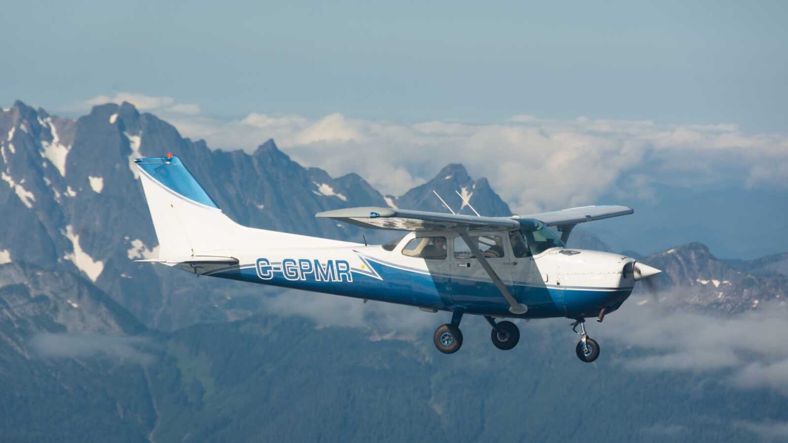 Cessna Wallpapers (34 images) - WallpaperCat