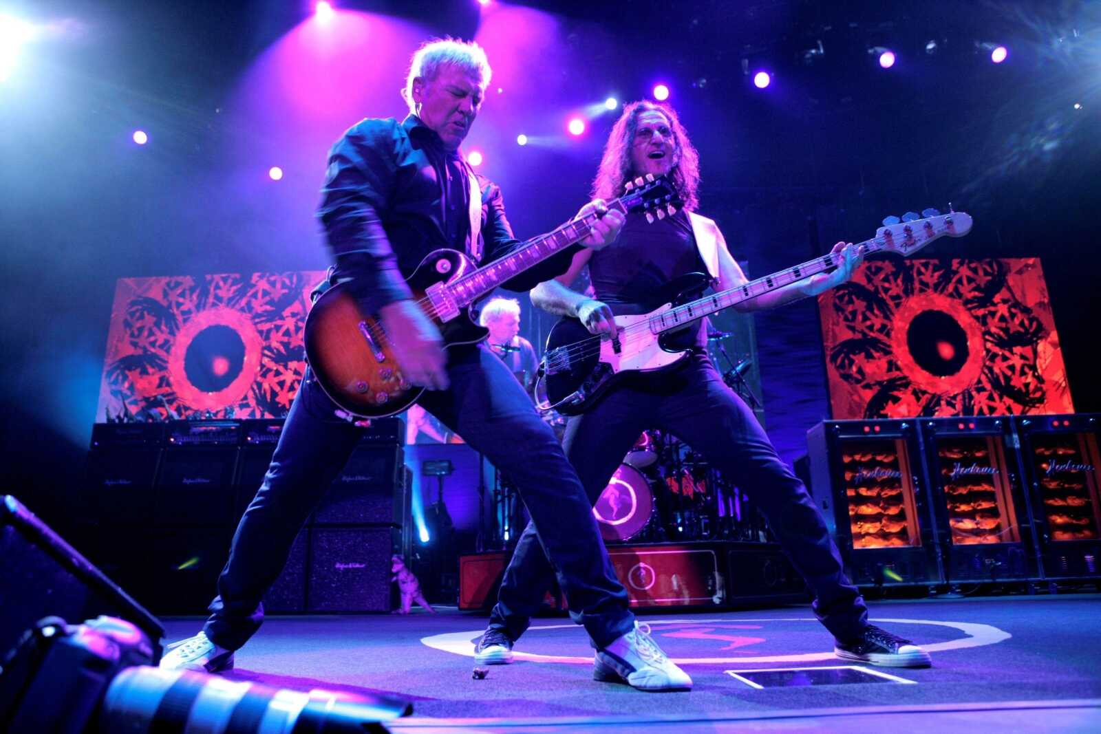 Music Band Wallpapers (33 images) - WallpaperCat