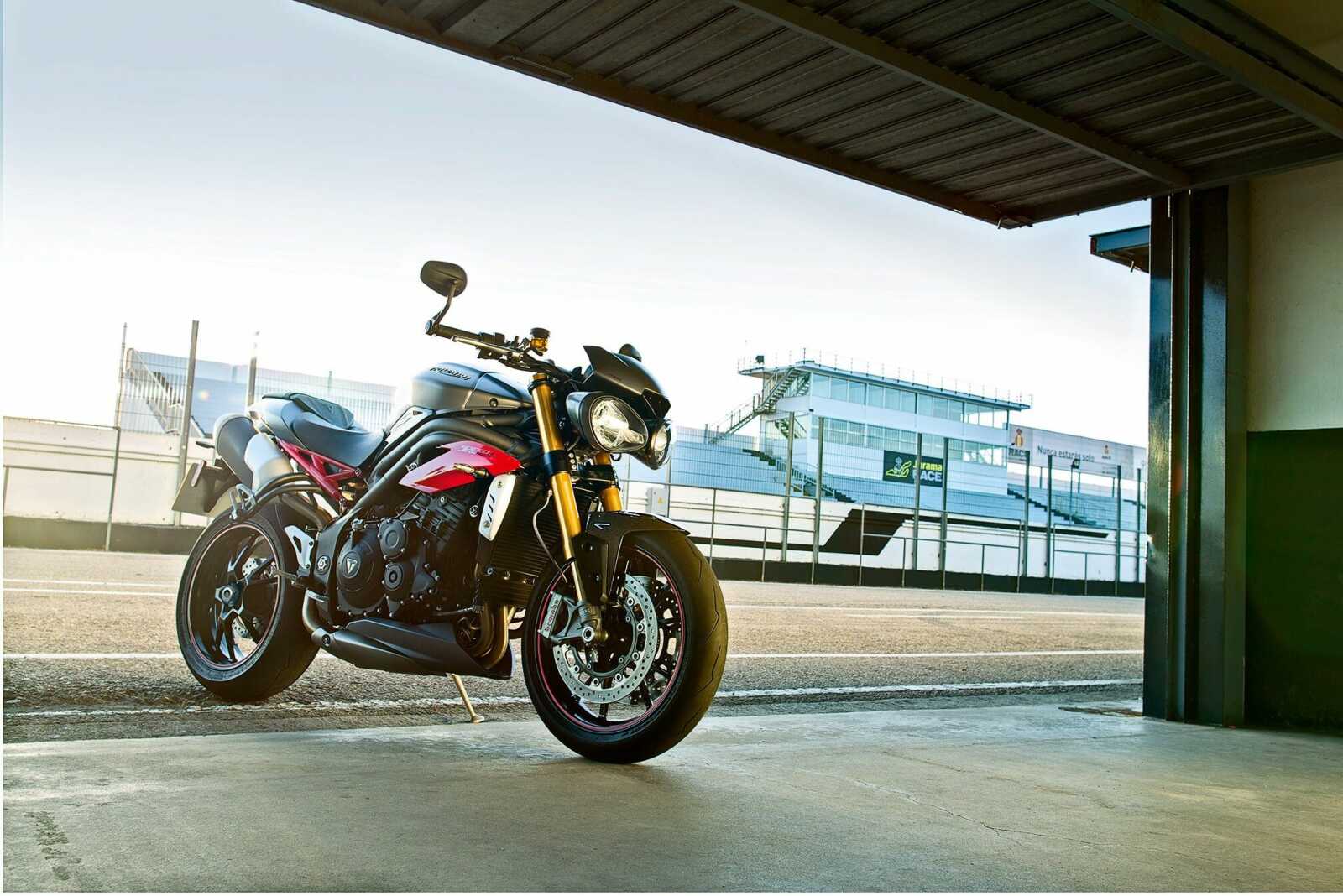 Triumph Motorcycles Wallpapers (60 images) - WallpaperCat