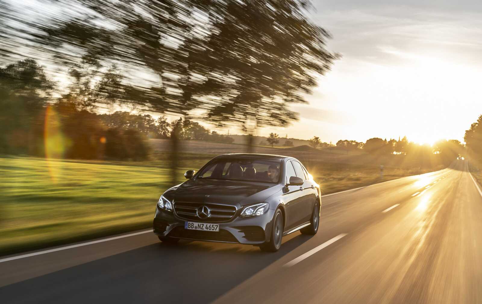 Mercedes-Benz E-Class Wallpapers (57 images) - WallpaperCat