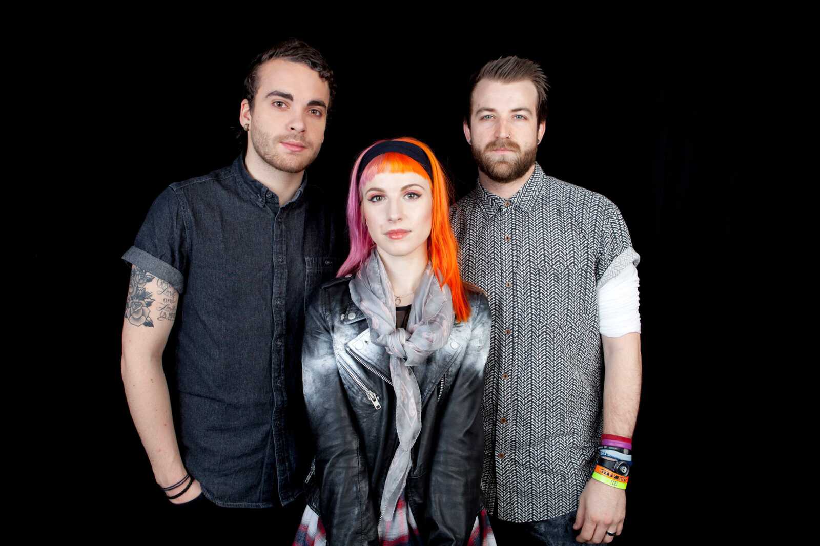Paramore Wallpapers (61 images) - WallpaperCat
