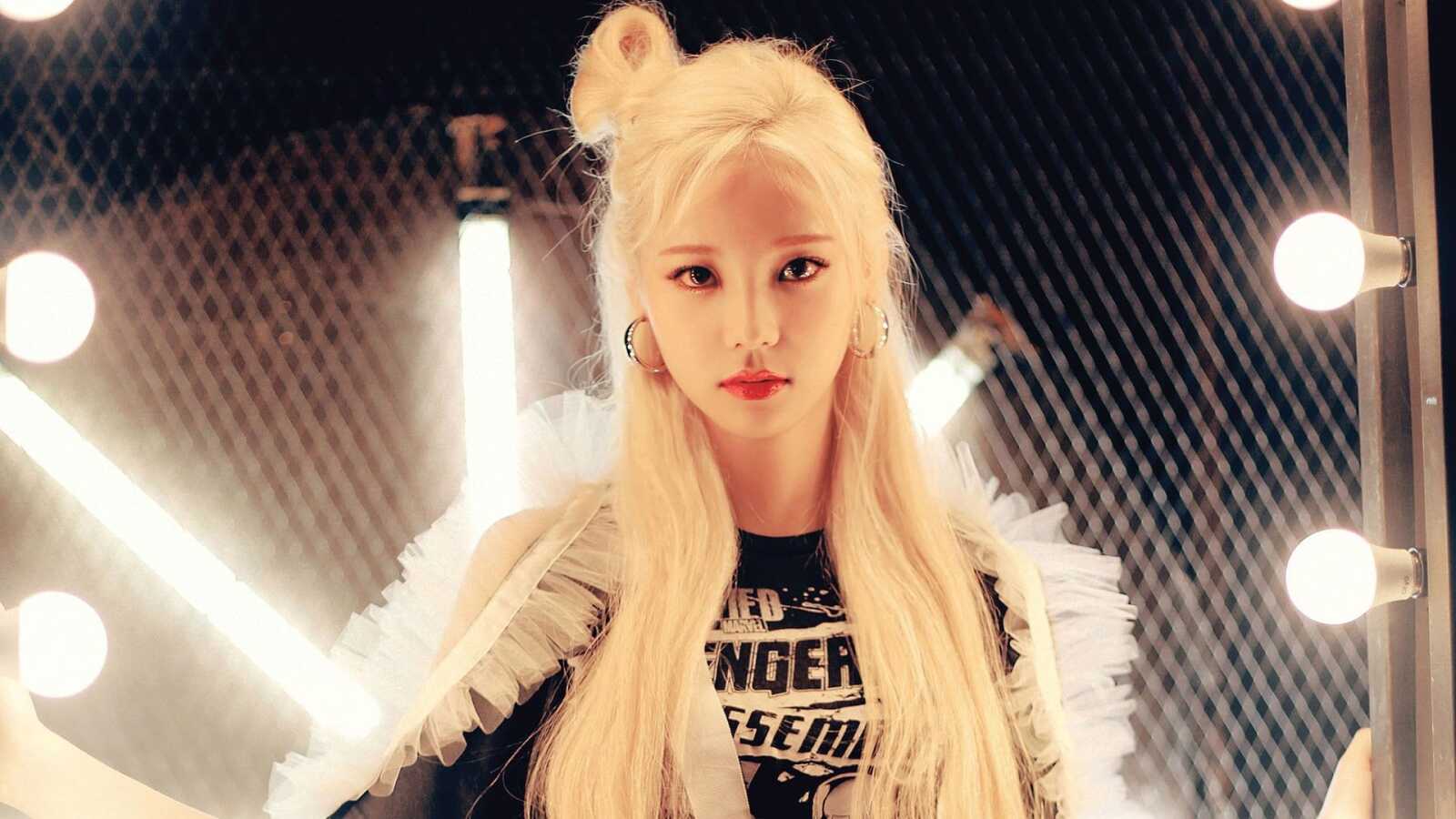 LOONA (K-pop) Wallpapers (34 images) - WallpaperCat