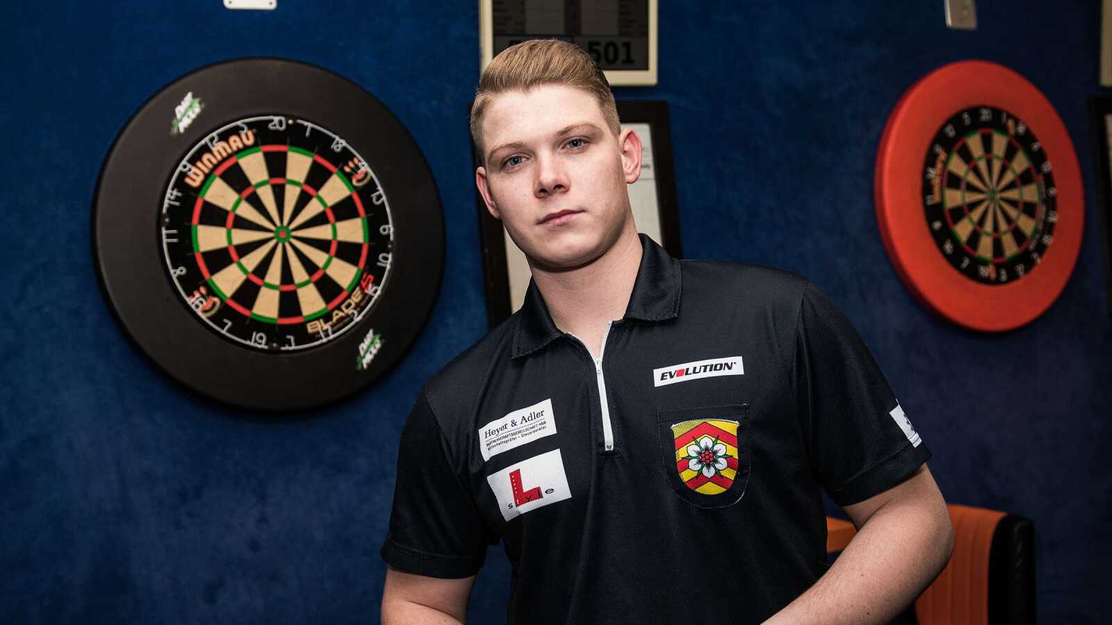 Darts Wallpapers (39 images) - WallpaperCat