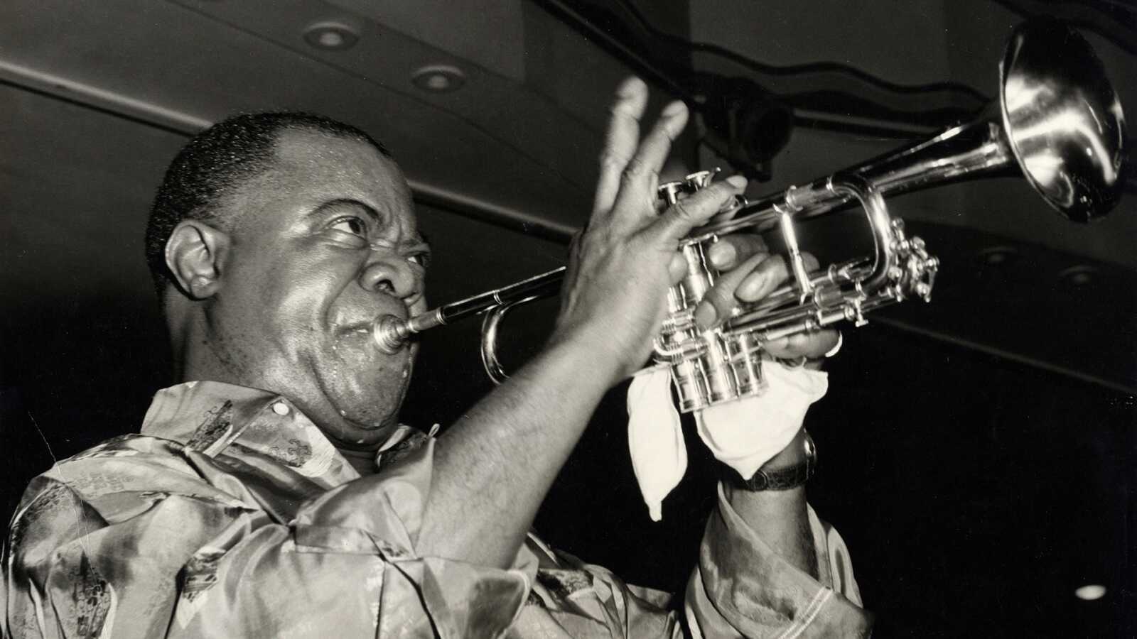 Louis Armstrong Wallpapers (25 images) - WallpaperCat