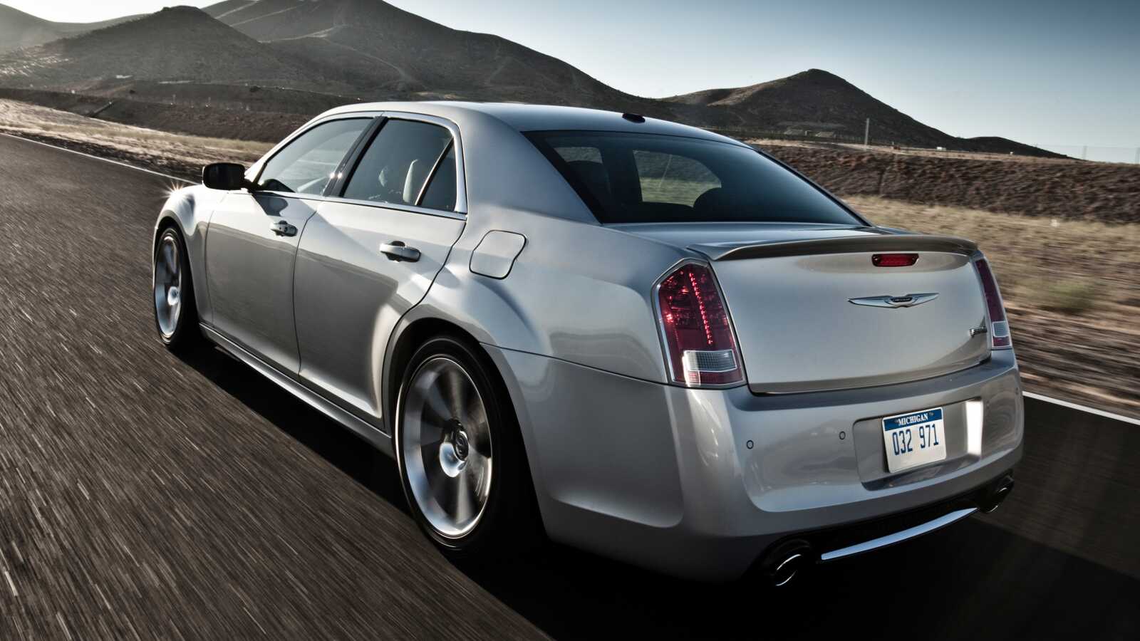 Chrysler 300 Wallpapers (62 images) - WallpaperCat