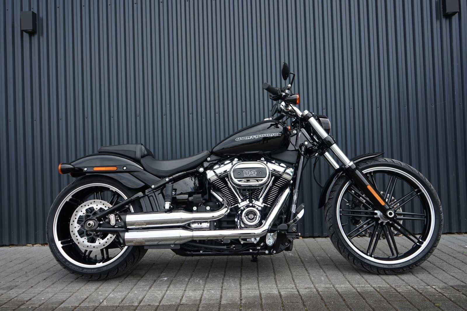 Harley-Davidson Breakout 114 Wallpapers (24 images) - WallpaperCat