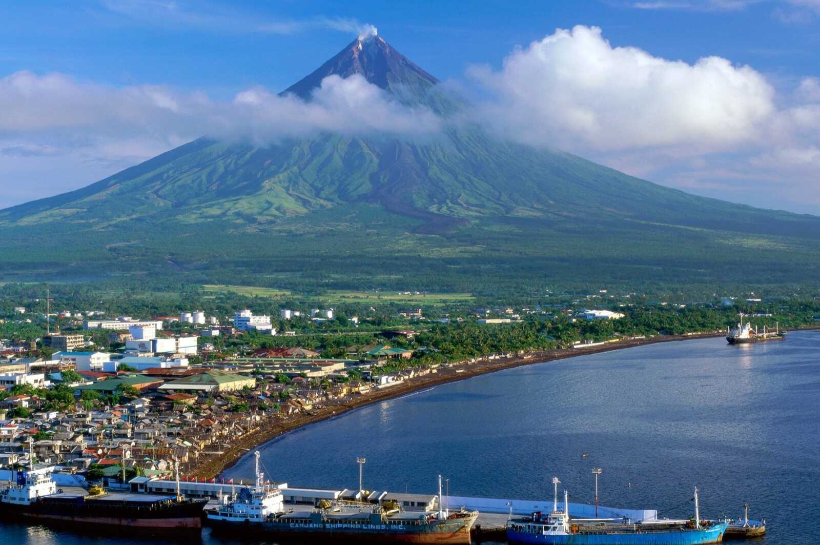 Mayon Volcano Wallpapers (23 images) - WallpaperCat