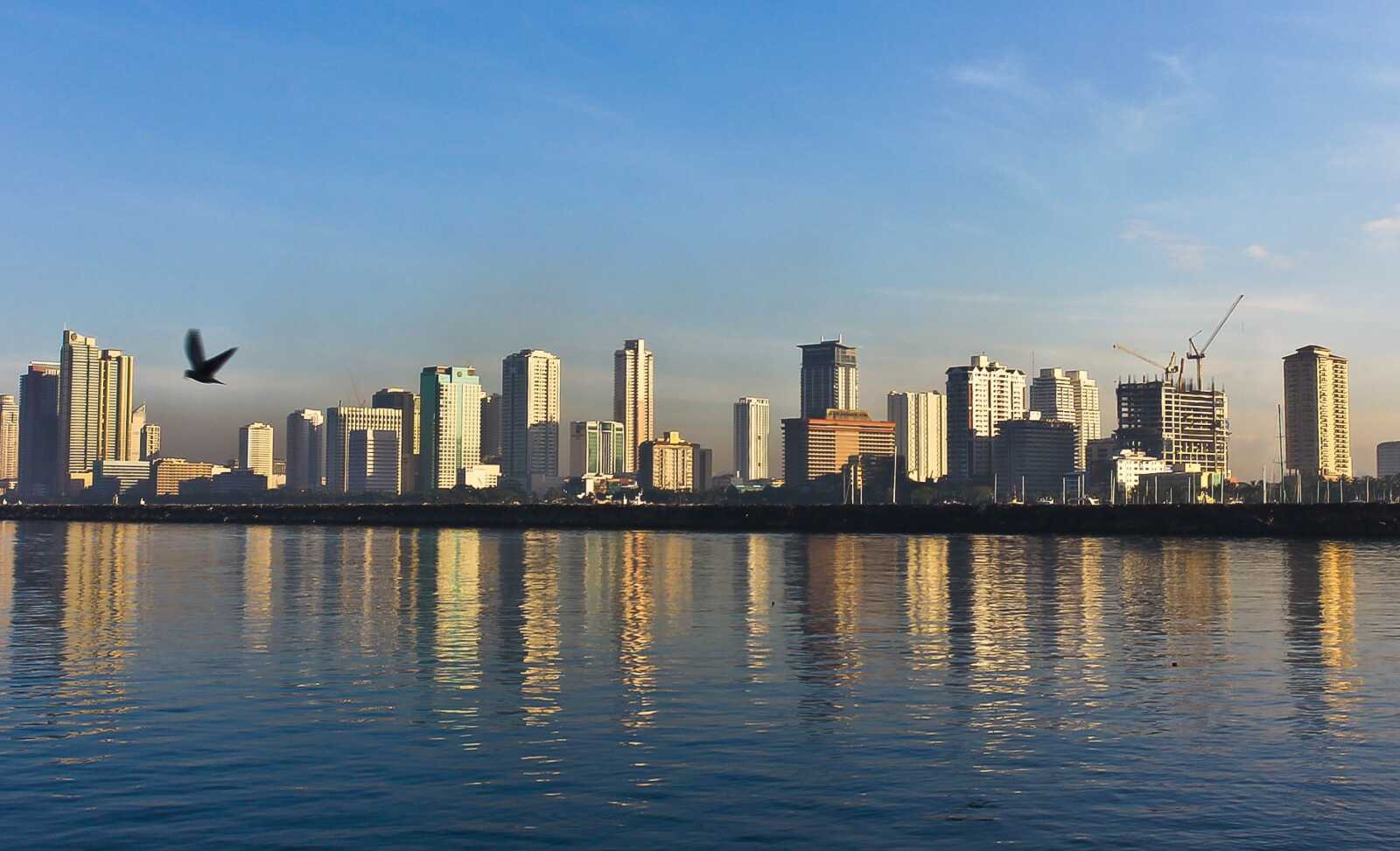 Manila Skyline Wallpapers (11 images) - WallpaperCat