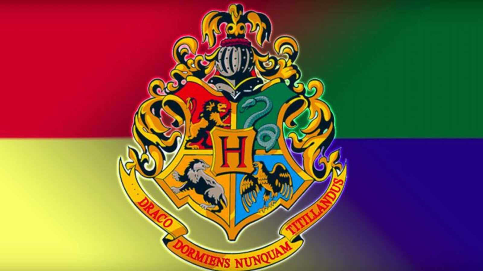 Hogwarts Crest Wallpapers (23 images) - WallpaperCat