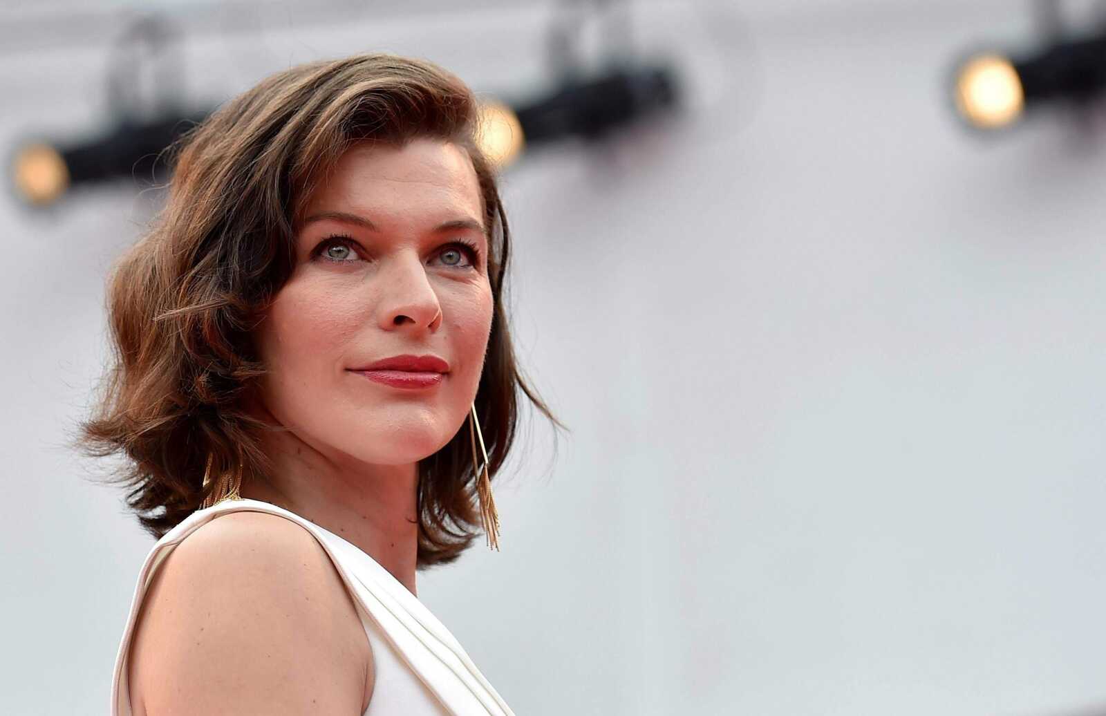 Milla Jovovich Wallpapers (71 images) - WallpaperCat