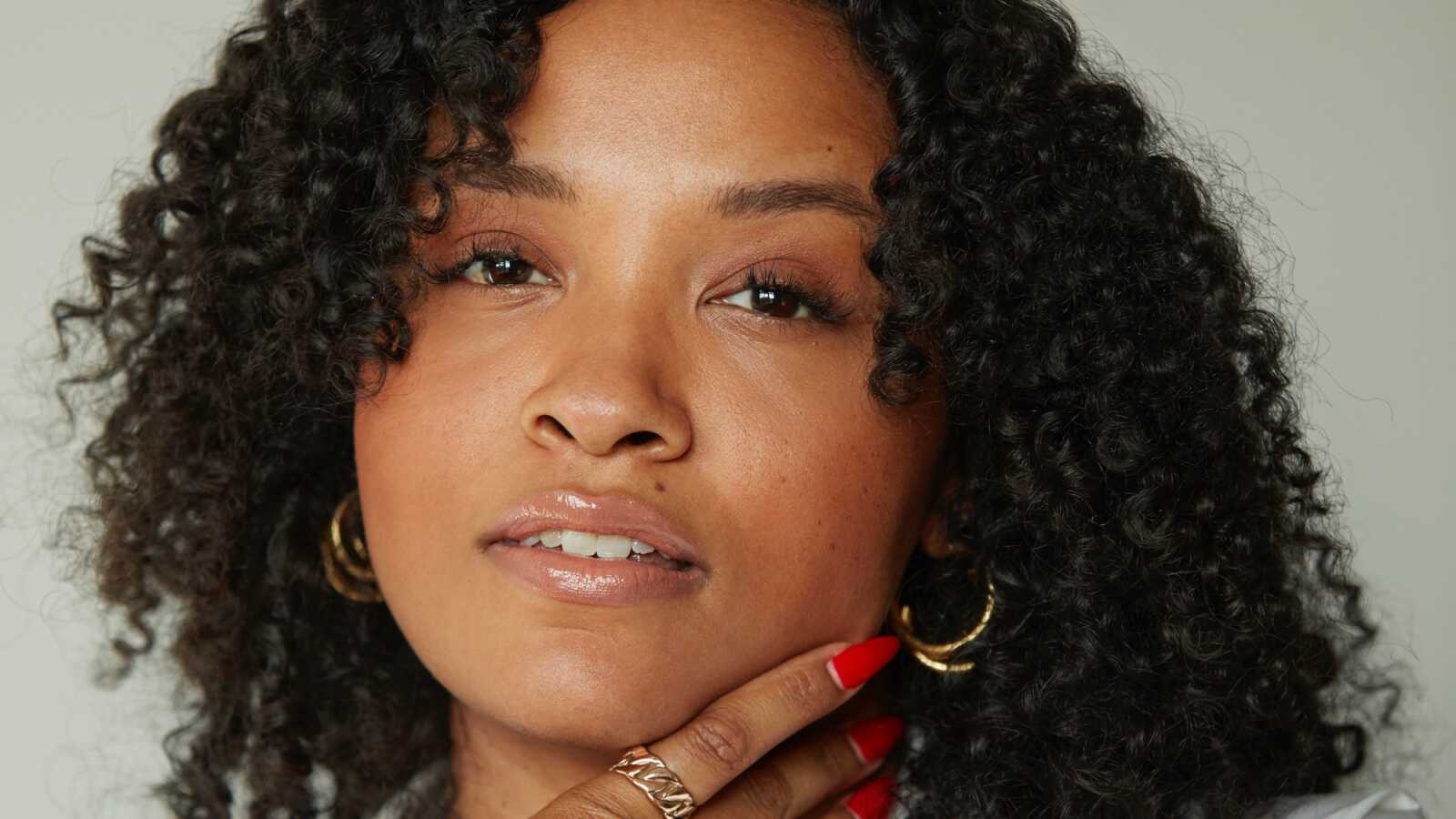 Alex Isley (Singer) Wallpapers (4 images) - WallpaperCat