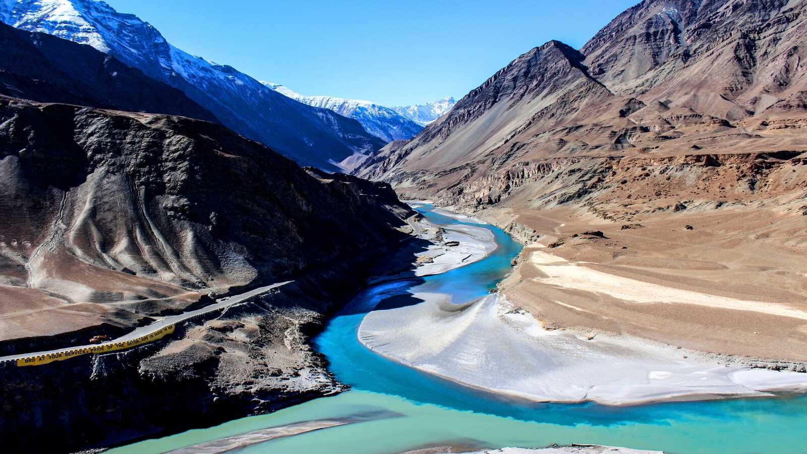 The Indus River Wallpapers (18 images) - WallpaperCat