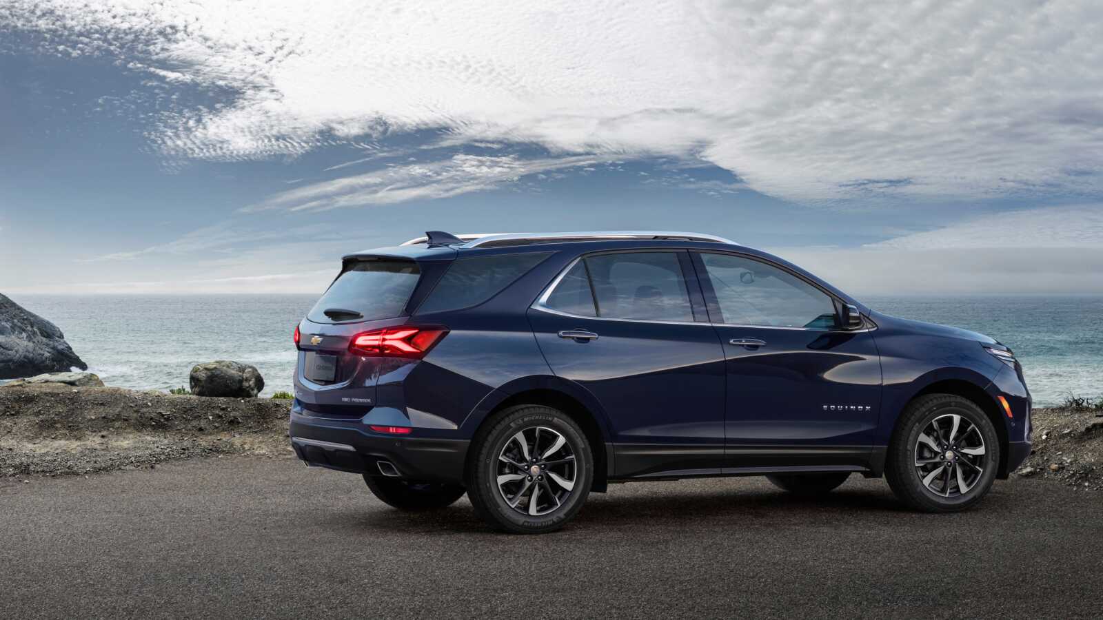 Chevrolet Equinox Wallpapers (19 images) - WallpaperCat