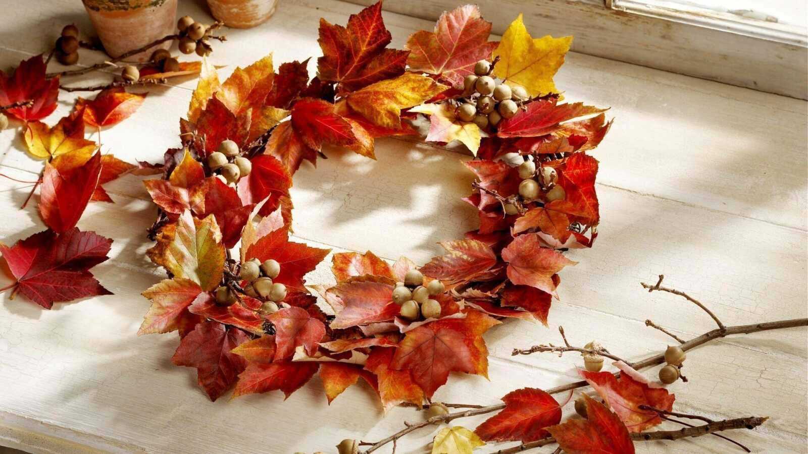 Wreath Wallpapers (23 images) - WallpaperCat