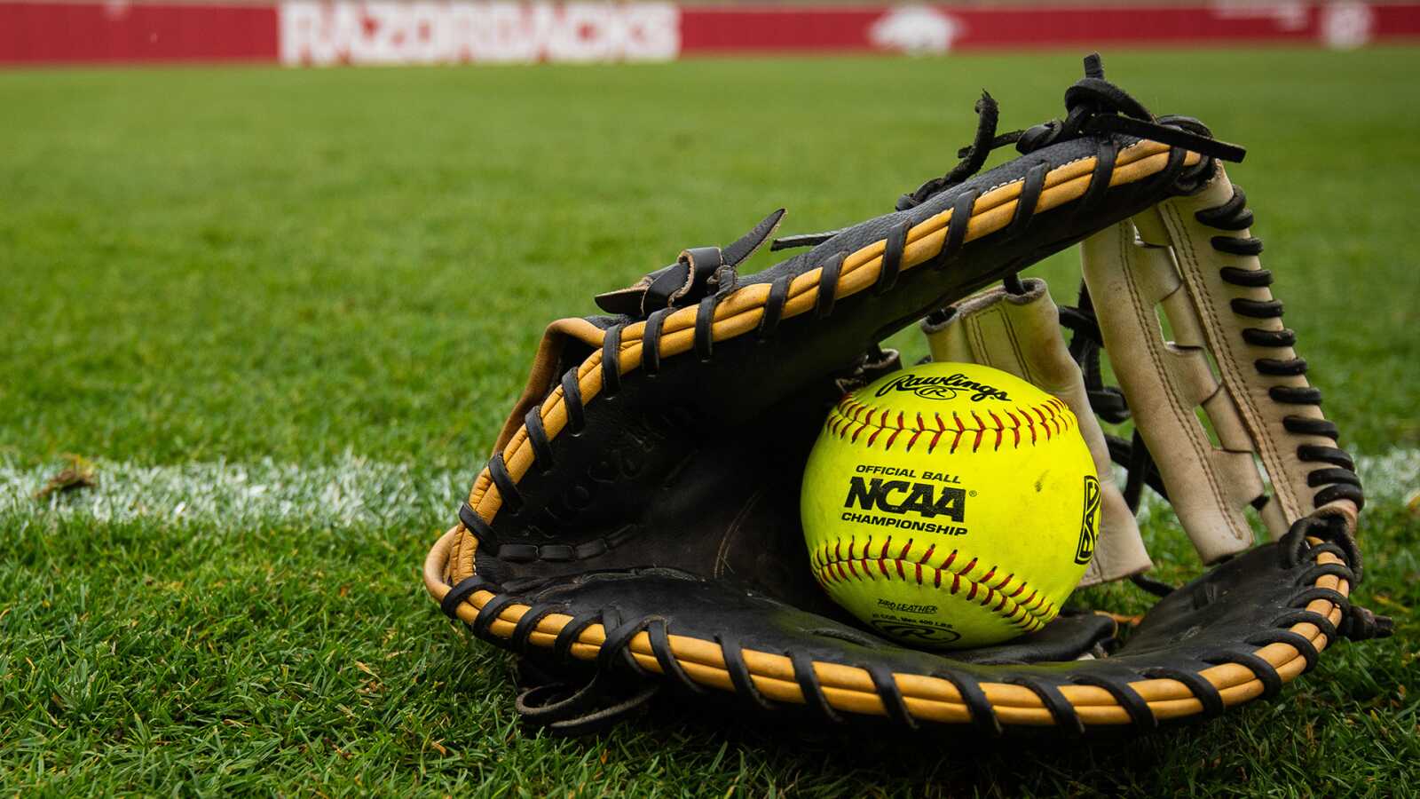 Softball Wallpapers (47 images) - WallpaperCat