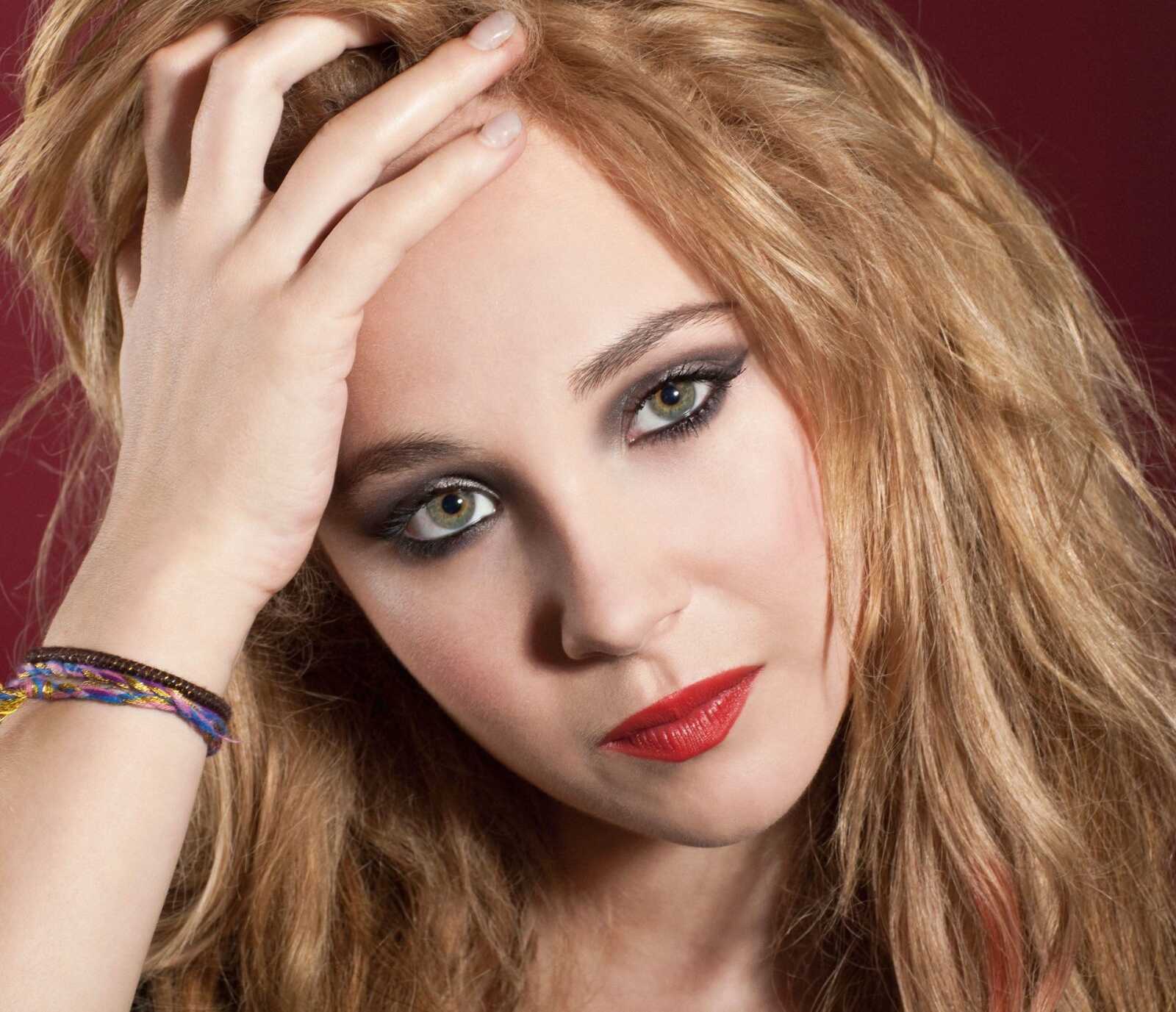 Juno Temple Wallpapers (45 images) - WallpaperCat