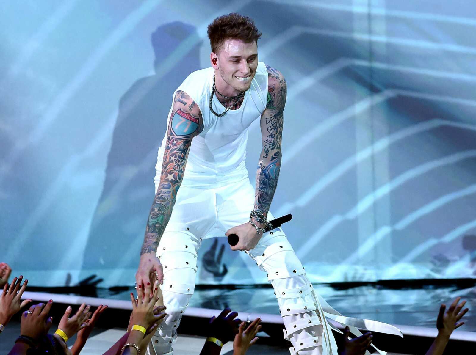 Machine Gun Kelly Wallpapers (34 images) - WallpaperCat