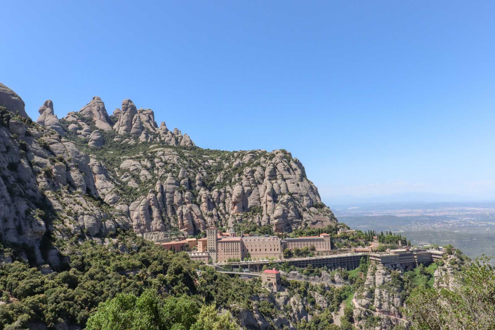Montserrat Wallpapers (30 images) - WallpaperCat