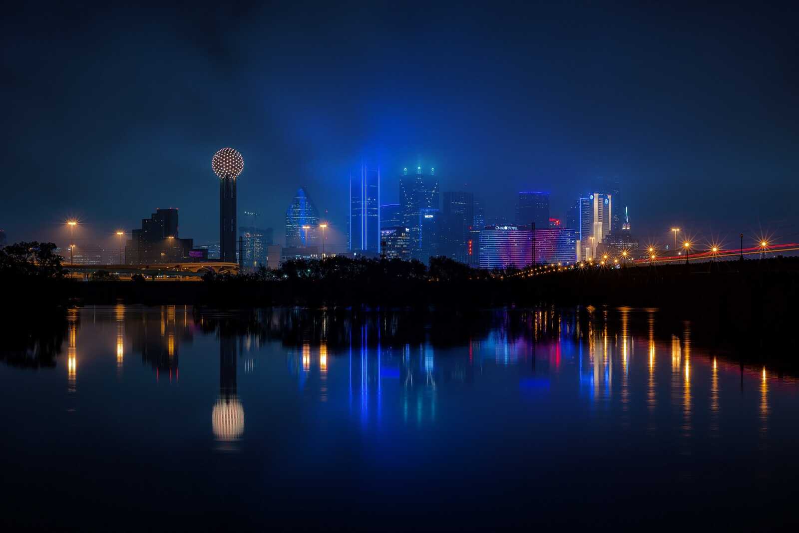Dallas Skyline at Night Wallpapers (27 images) - WallpaperCat