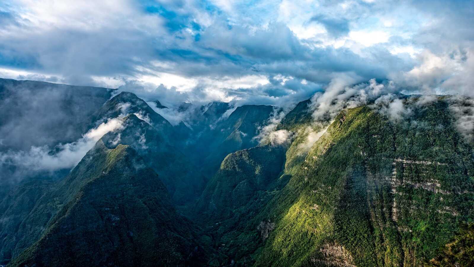Reunion Island Wallpapers (30 images) - WallpaperCat