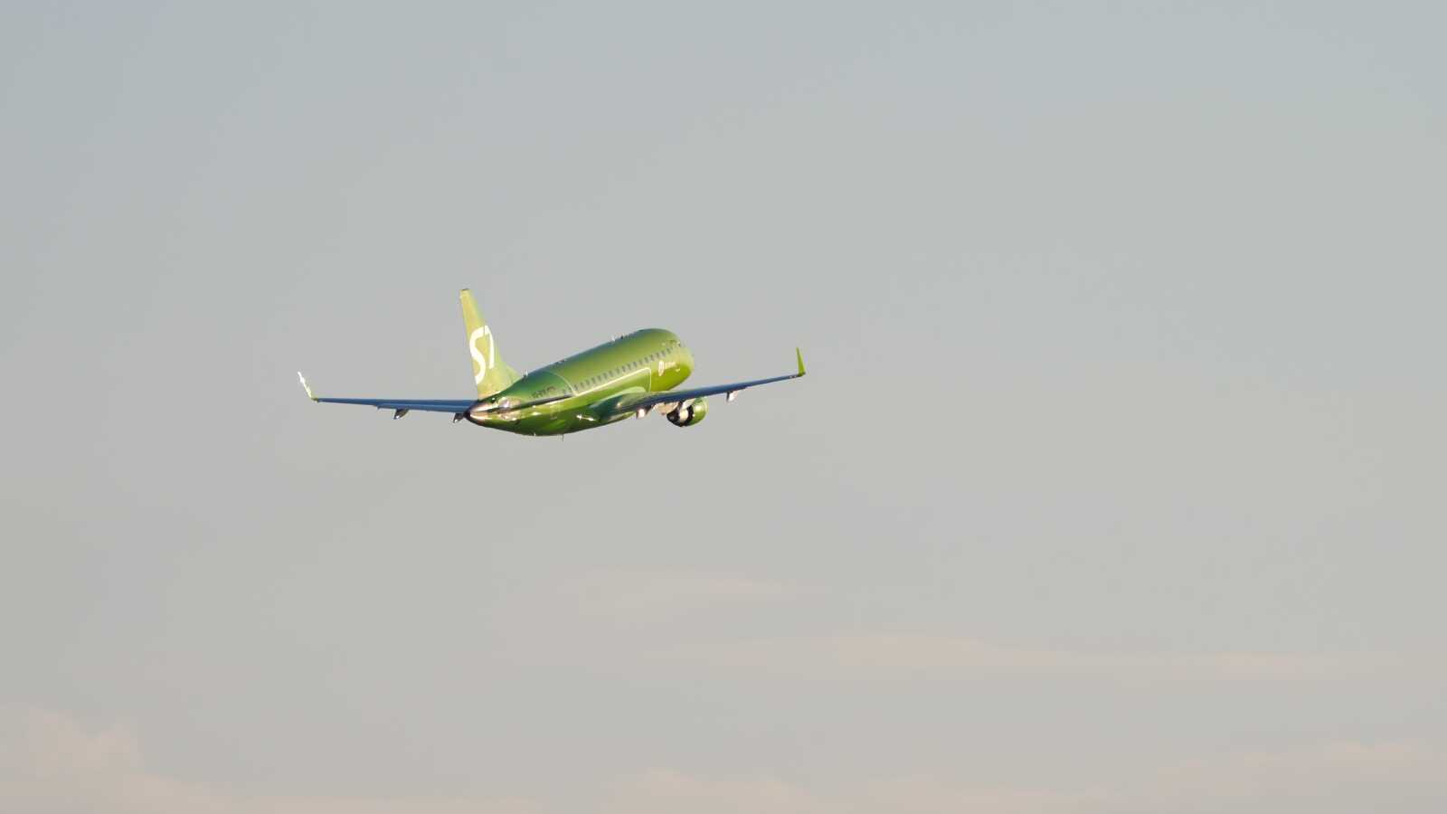 Embraer 170 Wallpapers (30 images) - WallpaperCat