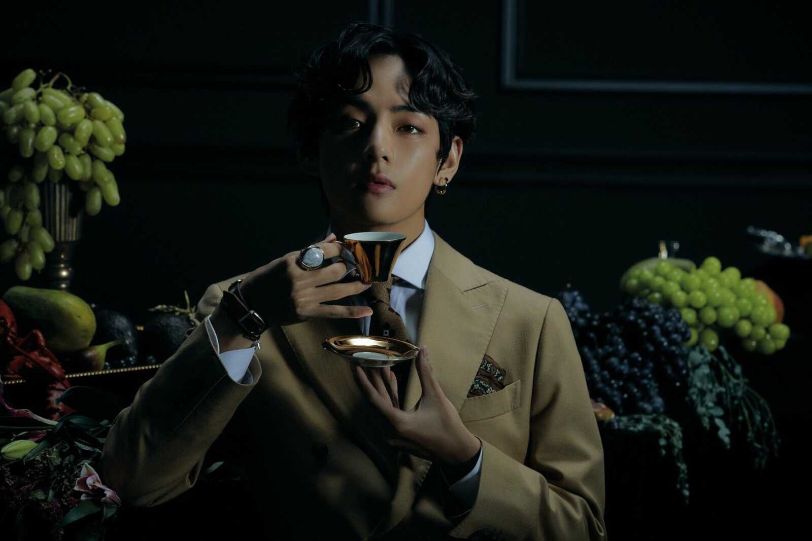 V (BTS) Wallpapers (53 images) - WallpaperCat