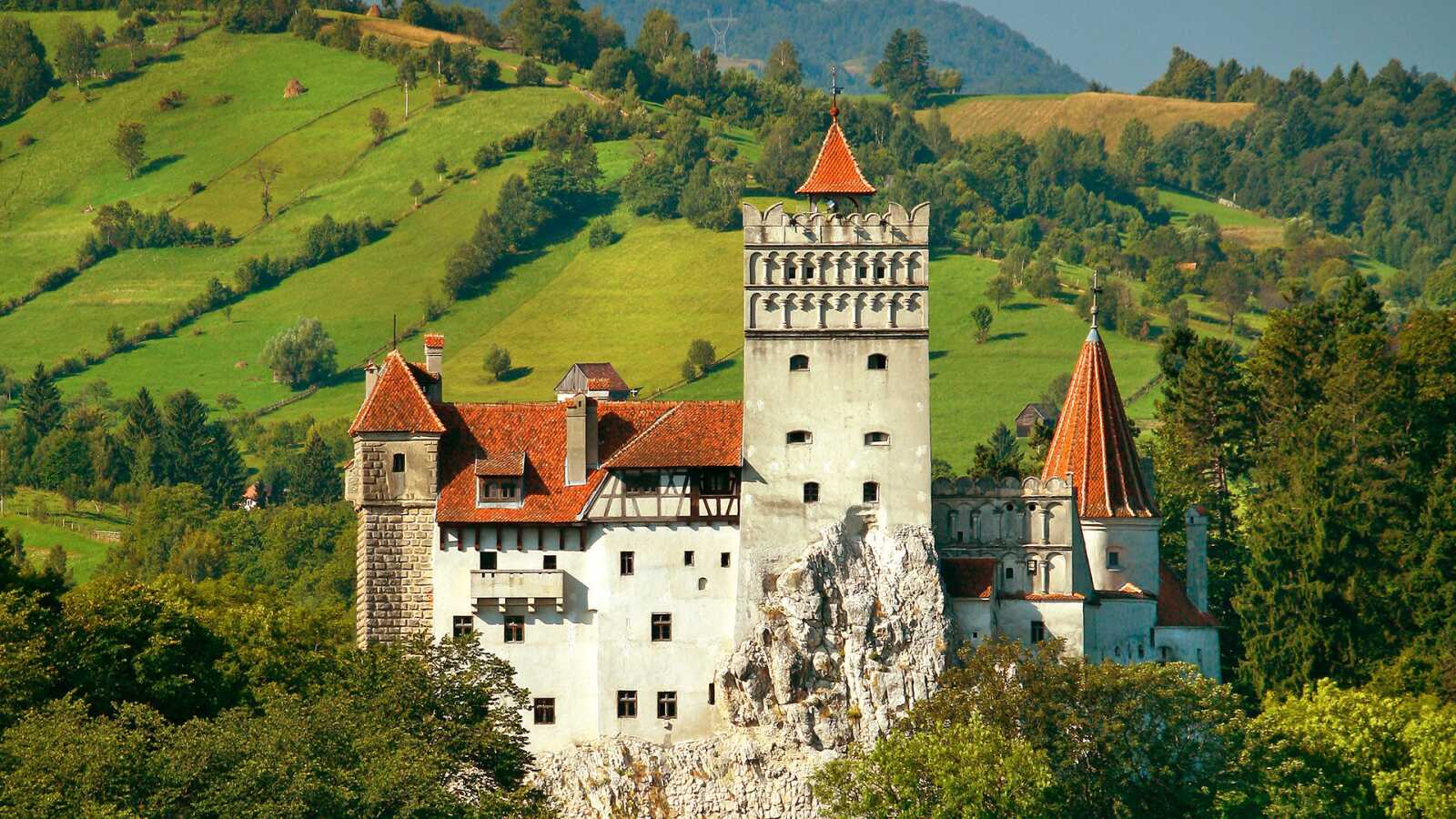 Bran Castle Wallpapers (43 images) - WallpaperCat