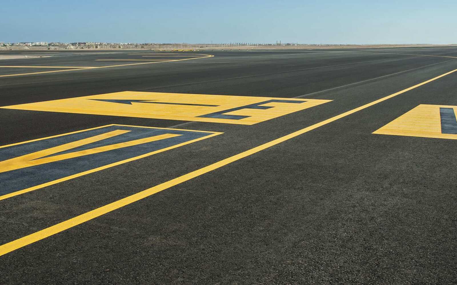 Airstrip Wallpapers (26 images) - WallpaperCat