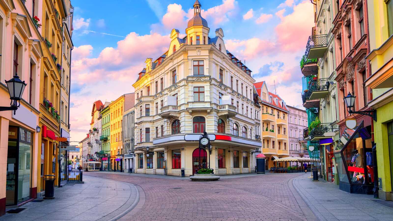 Poland Wallpapers (47 images) - WallpaperCat
