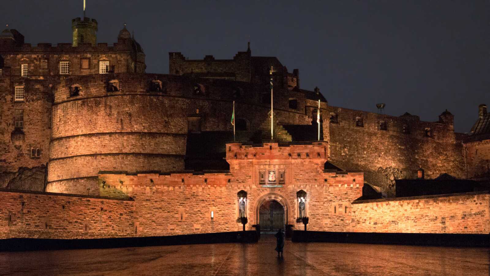 Edinburgh Castle Wallpapers (36 images) - WallpaperCat