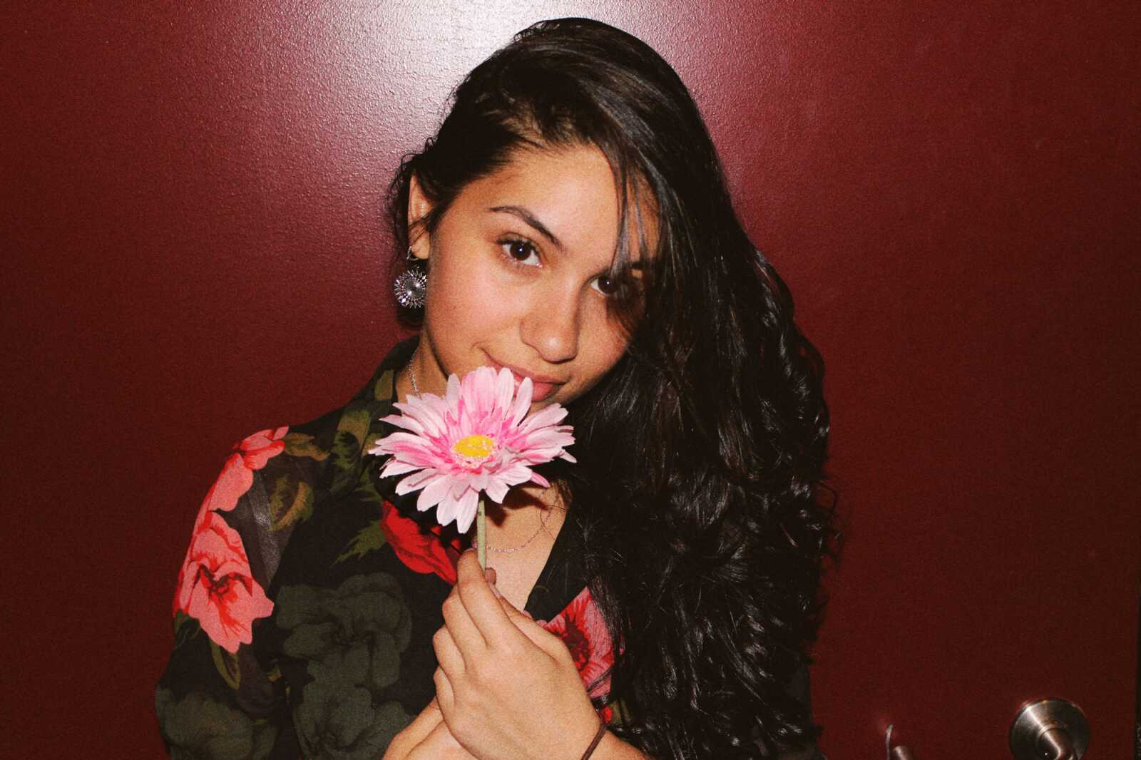Alessia Cara Wallpapers (46 images) - WallpaperCat