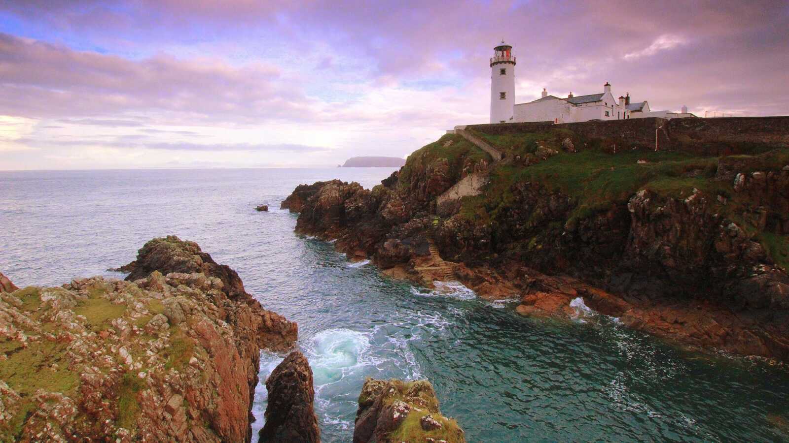 Lighthouse Wallpapers (152 images) - WallpaperCat