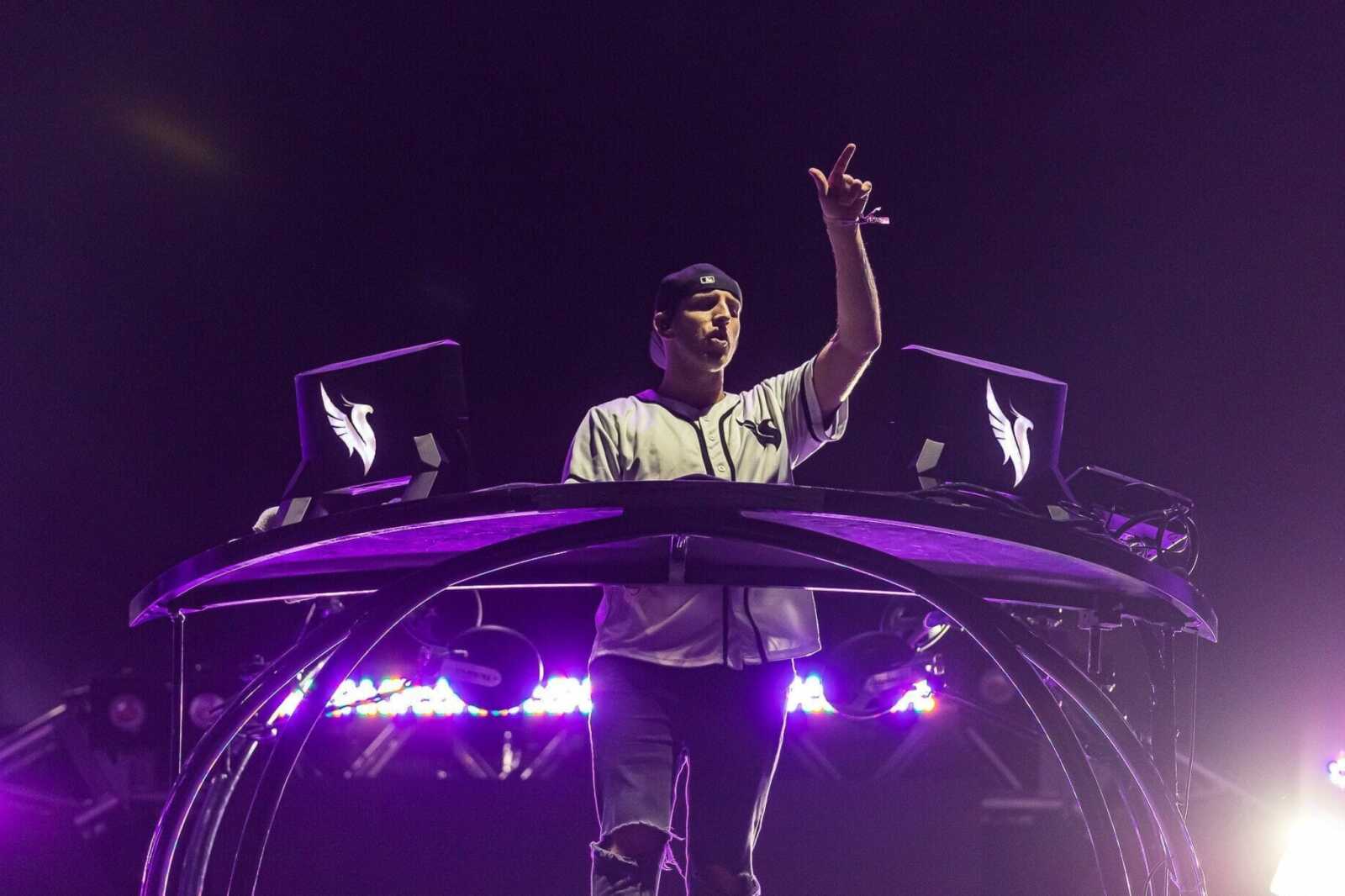 Illenium Wallpapers (23 images) - WallpaperCat