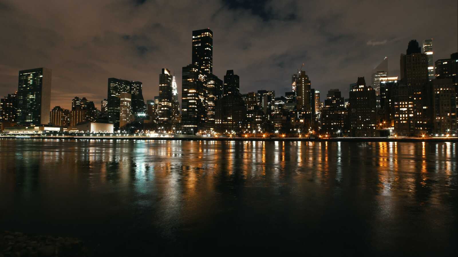 Night Skyline Wallpapers (42 images) - WallpaperCat
