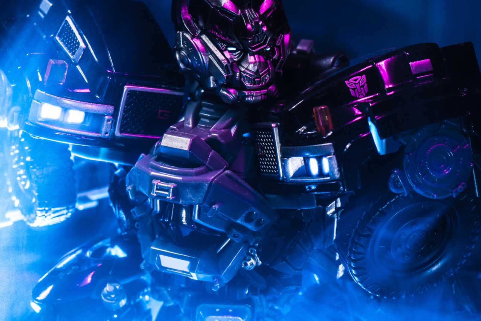 Ironhide Wallpapers (23 images) - WallpaperCat