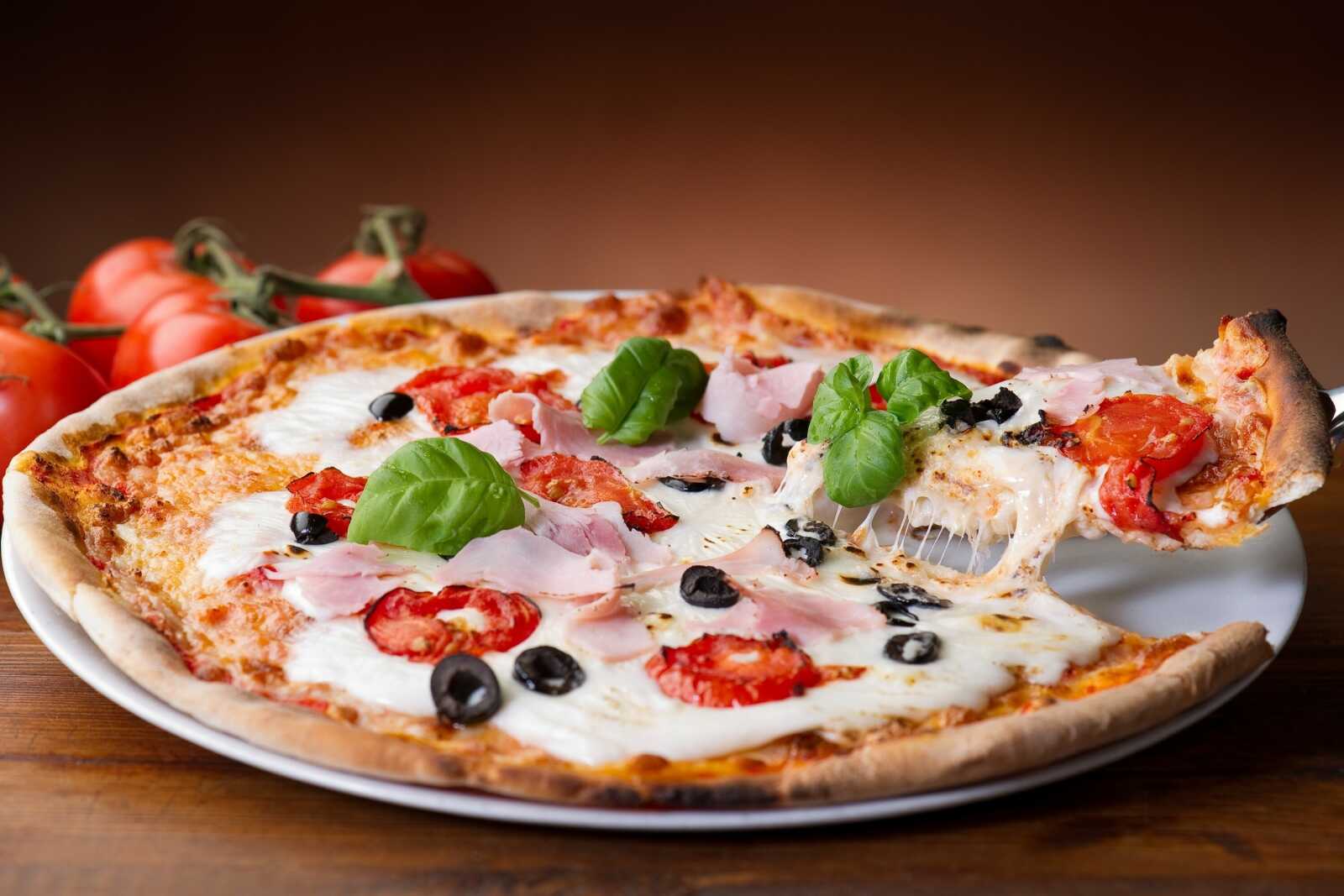 Pizza Wallpapers (64 images) - WallpaperCat