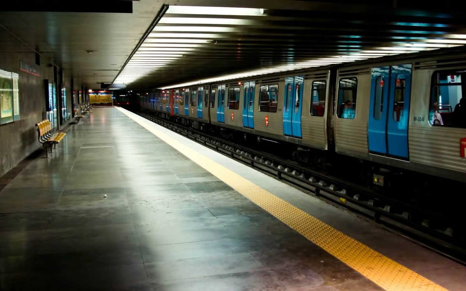 Subway Wallpapers (32 images) - WallpaperCat