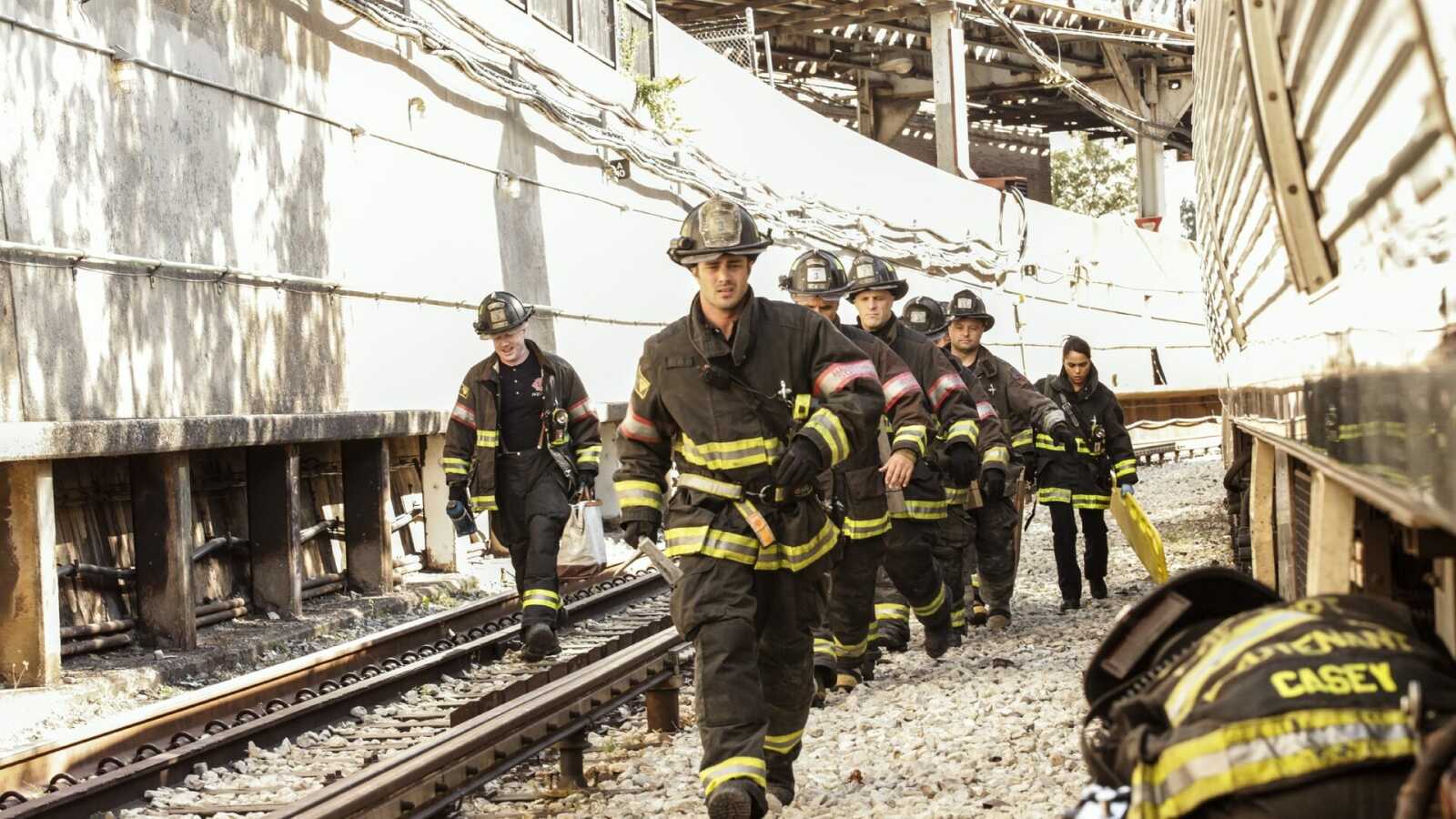 Chicago Fire (TV Series) Wallpapers (32 images) - WallpaperCat