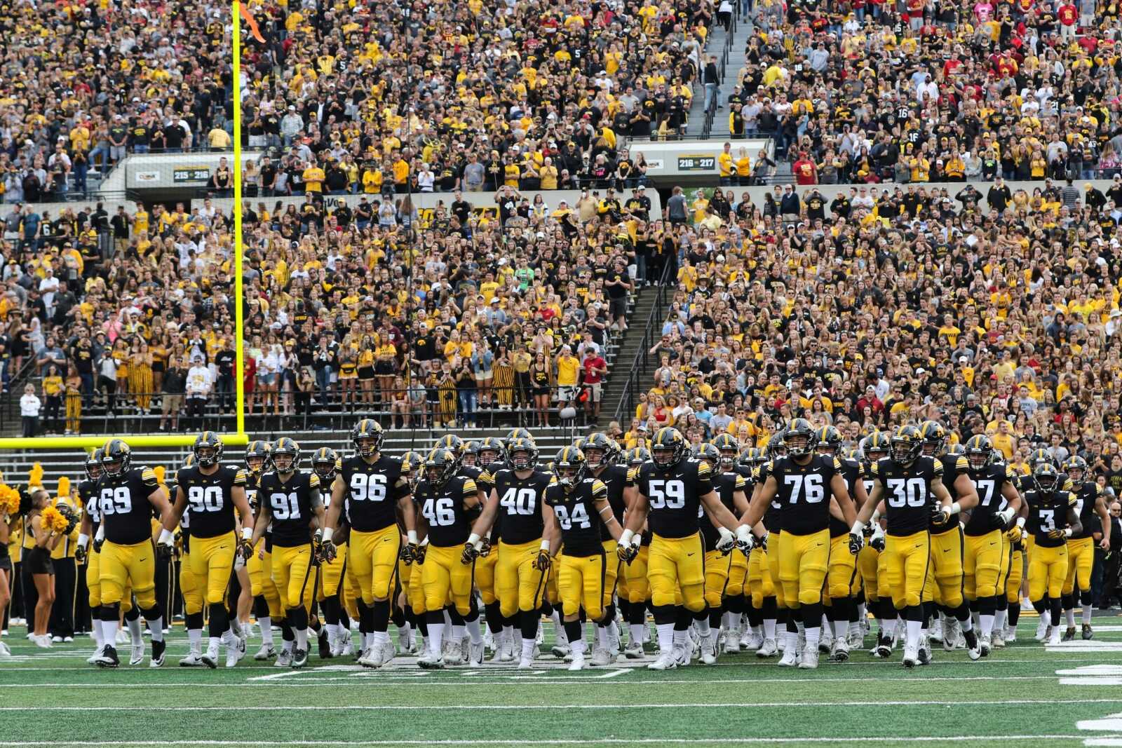 Iowa Hawkeyes Football Wallpapers (33 images) - WallpaperCat