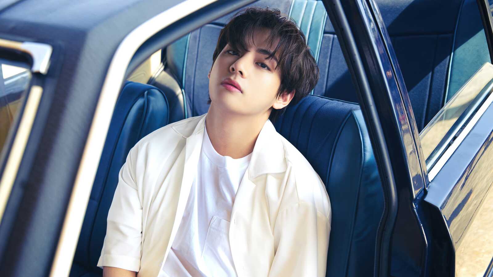 V (BTS) Wallpapers (53 images) - WallpaperCat
