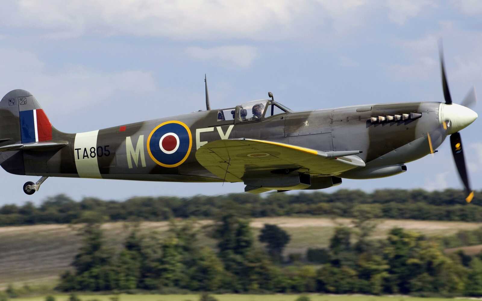 Supermarine Spitfire Wallpapers (43 images) - WallpaperCat