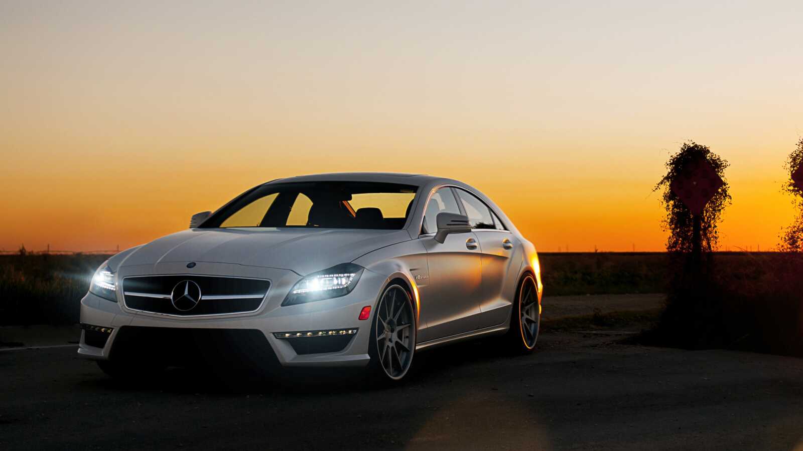 Mercedes-Benz CLS Wallpapers (66 images) - WallpaperCat