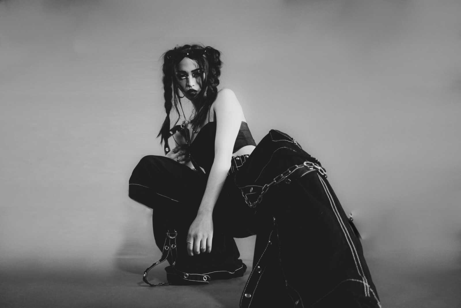 Goth Girl Wallpapers (31 images) - WallpaperCat