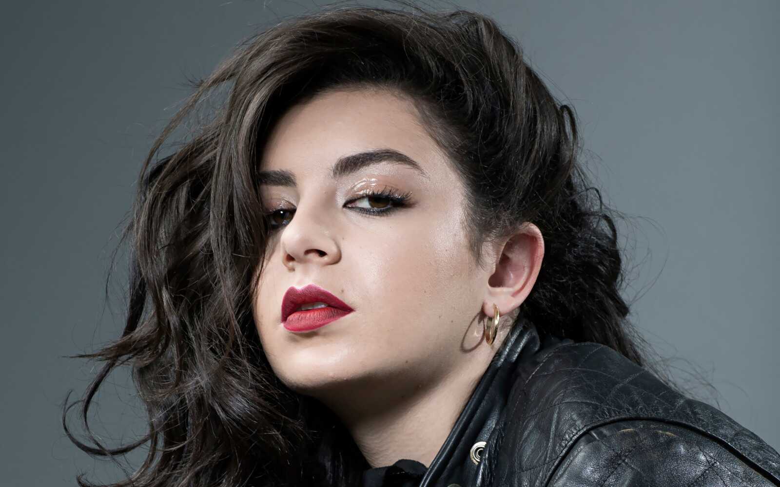 Charli XCX Wallpapers (47 images) - WallpaperCat