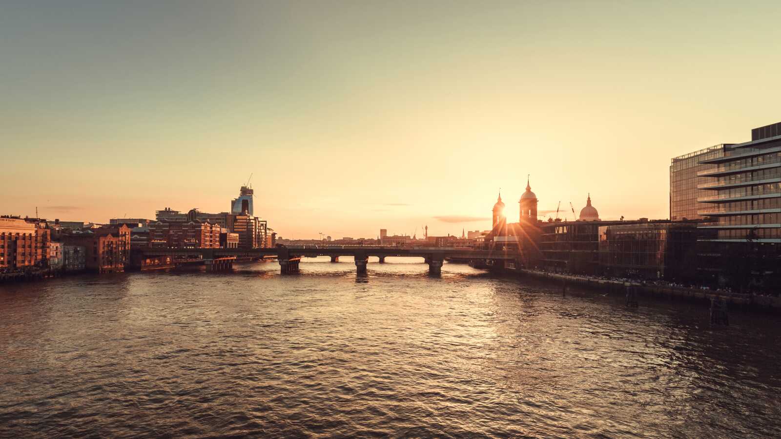 The River Thames Wallpapers (53 images) - WallpaperCat