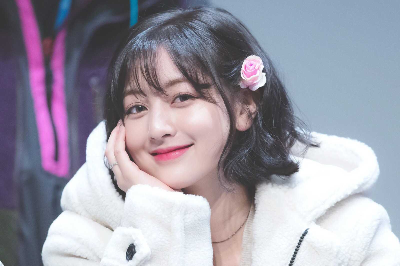 Jihyo (TWICE) Wallpapers (41 images) - WallpaperCat
