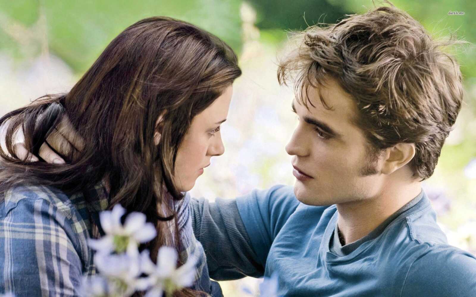 Edward and Bella (Twilight) Wallpapers (35 images) - WallpaperCat