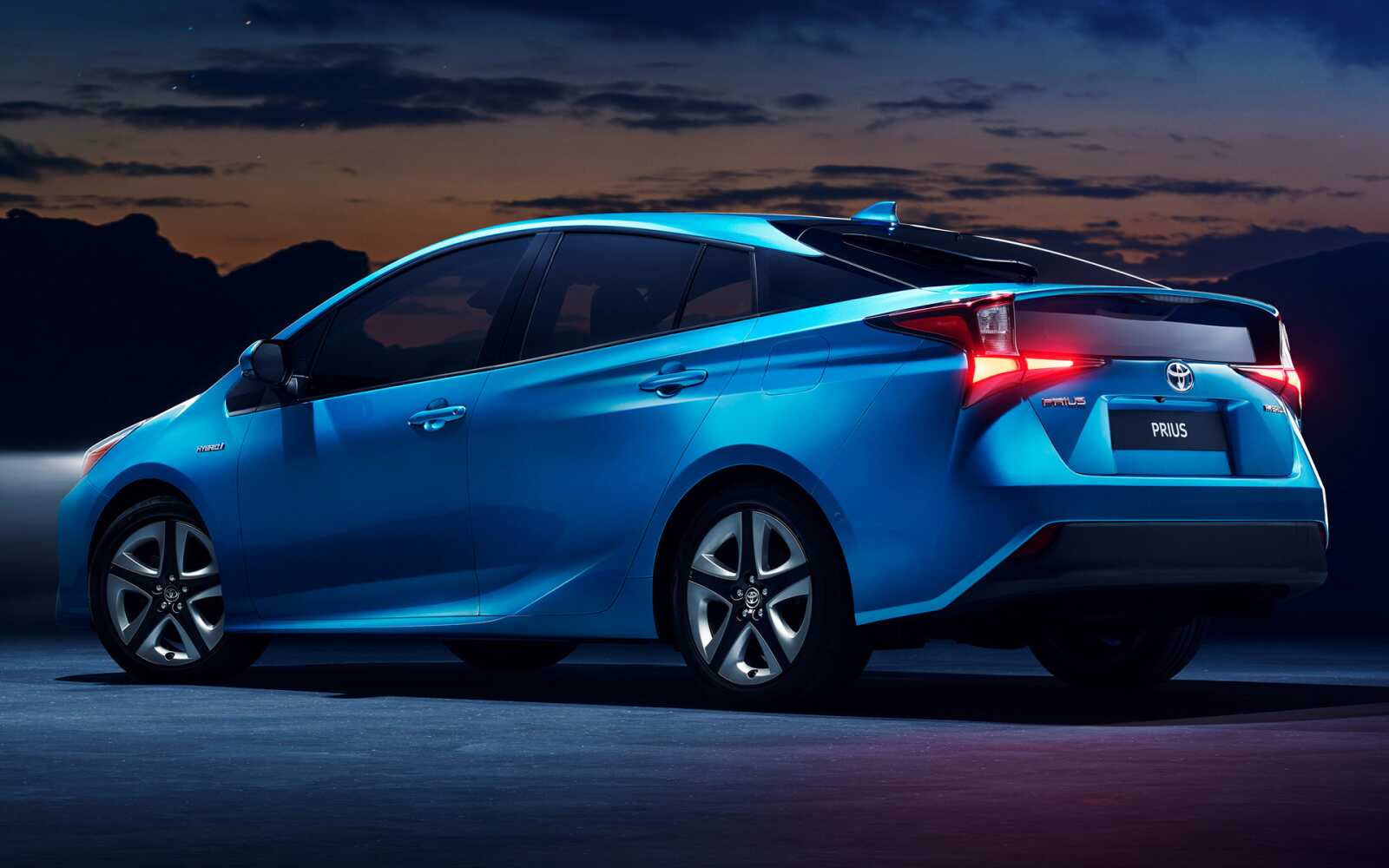 Toyota Prius Wallpapers (49 images) - WallpaperCat